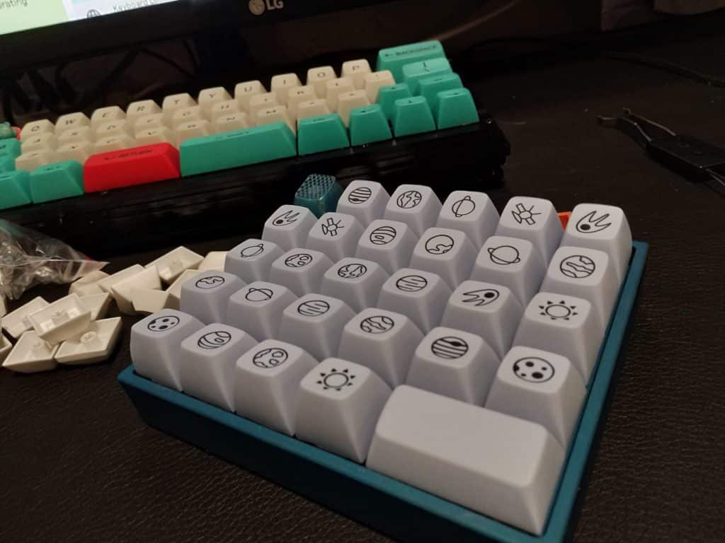 Colorways: Your Mechanical Keyboard’s Color Scheme - The Keeblog